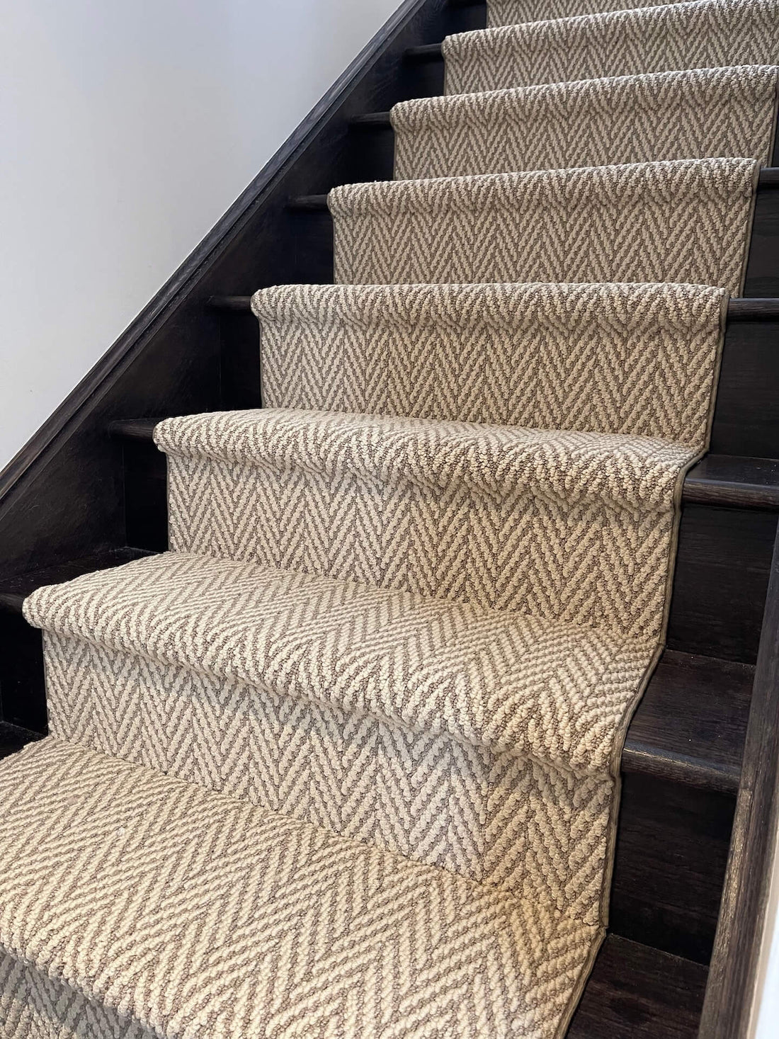 Herringbone Patterned Stair Runners | DirectCarpet.com – Direct Carpet